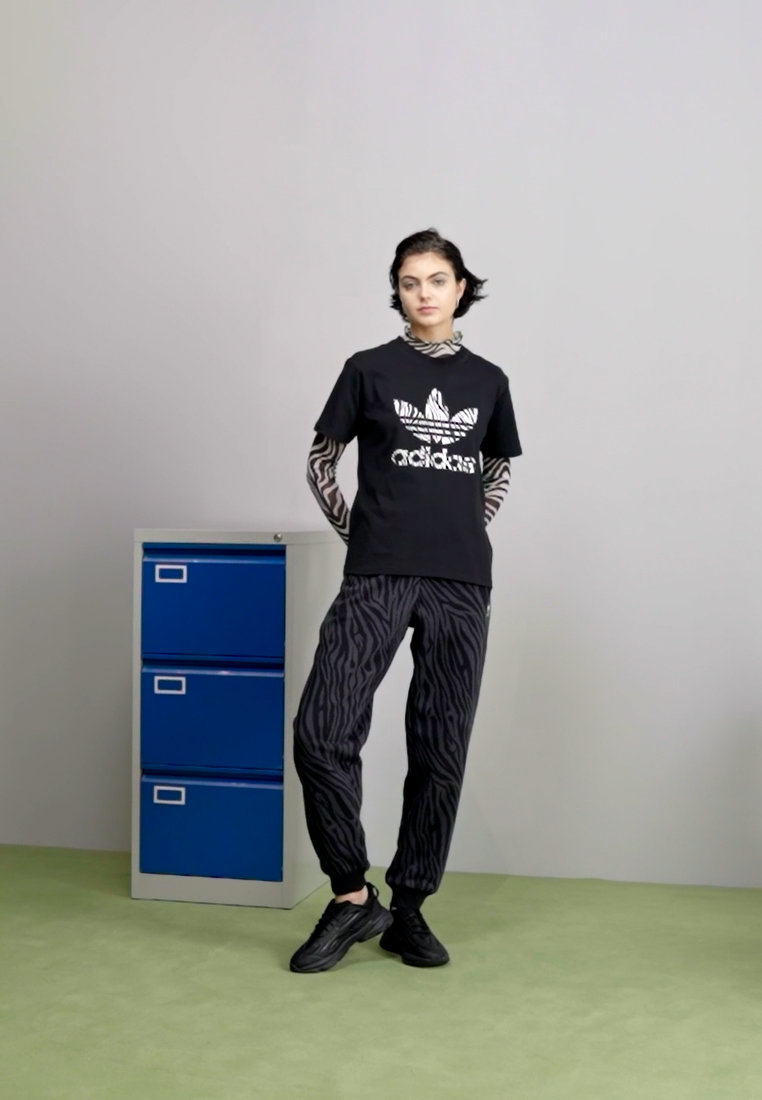 adidas Originals TEE - Print T-shirt - black - Zalando.ie