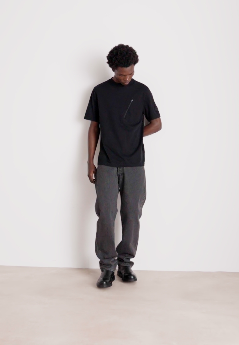 Barbour International REFOCUS TEE - Basic T-shirt - black - Zalando.co.uk