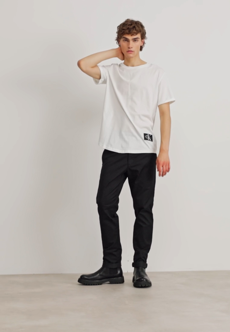 Calvin Klein Jeans Badge Turn Up Sleeve T Shirt Basic White Bianco