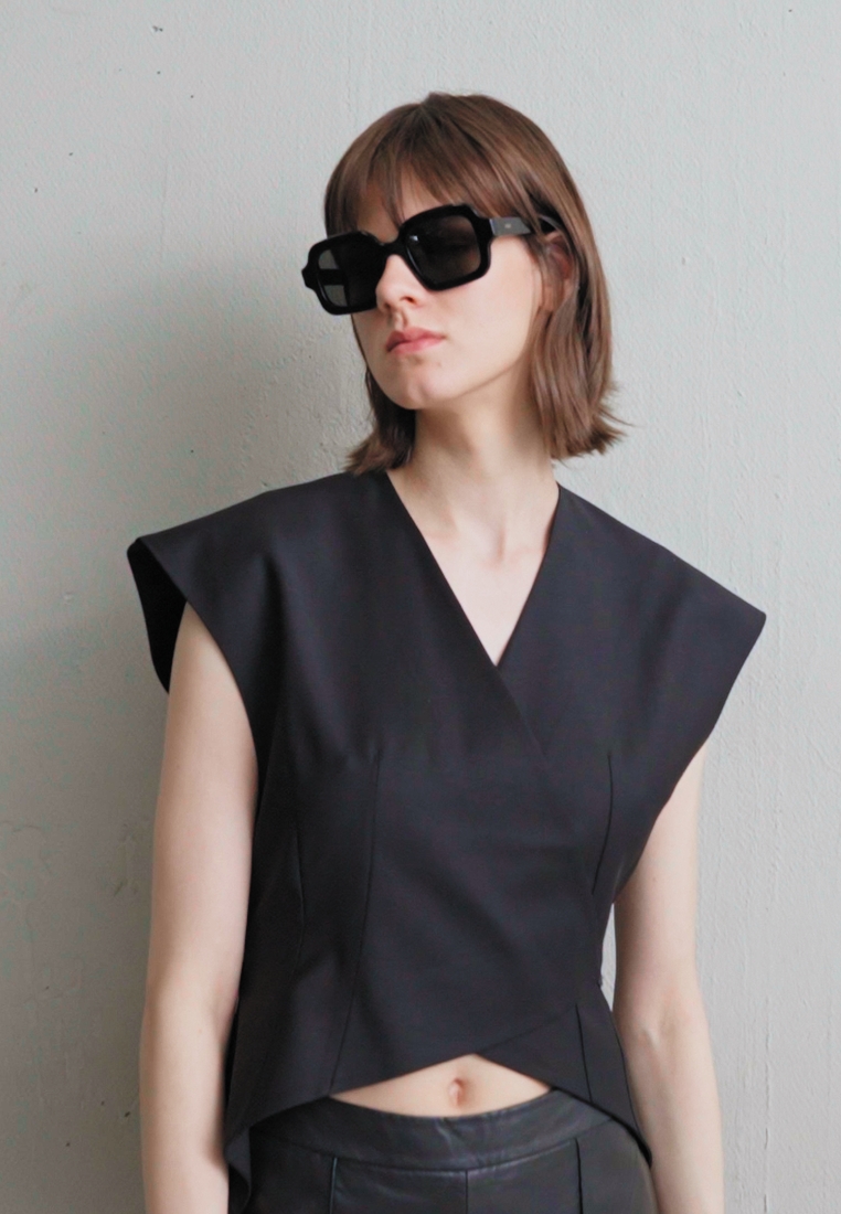 Materiel SCULPTED WRAP VEST - Blusa - black/negro - Zalando.es