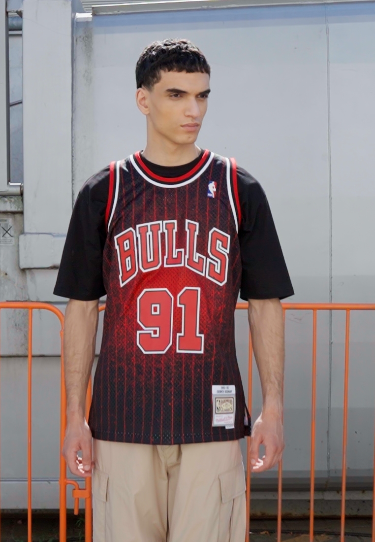 Mitchell & Ness NBA CHICAGO BULLS RETAKE GRADIENT SWINGMAN CHICAGO BULLS DENNIS ODMAN ...